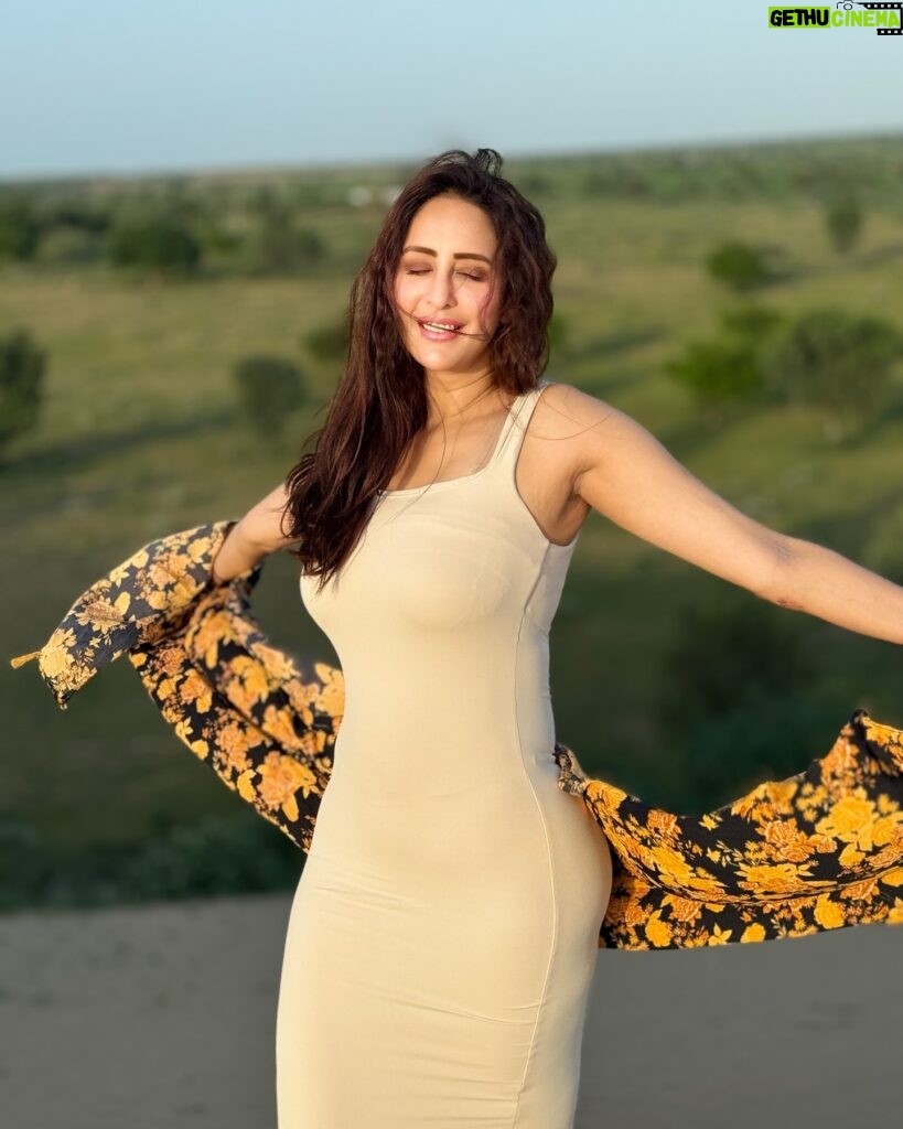 Actress Chahatt Khanna HD Photos and Wallpapers February 2025 | Gethu ...