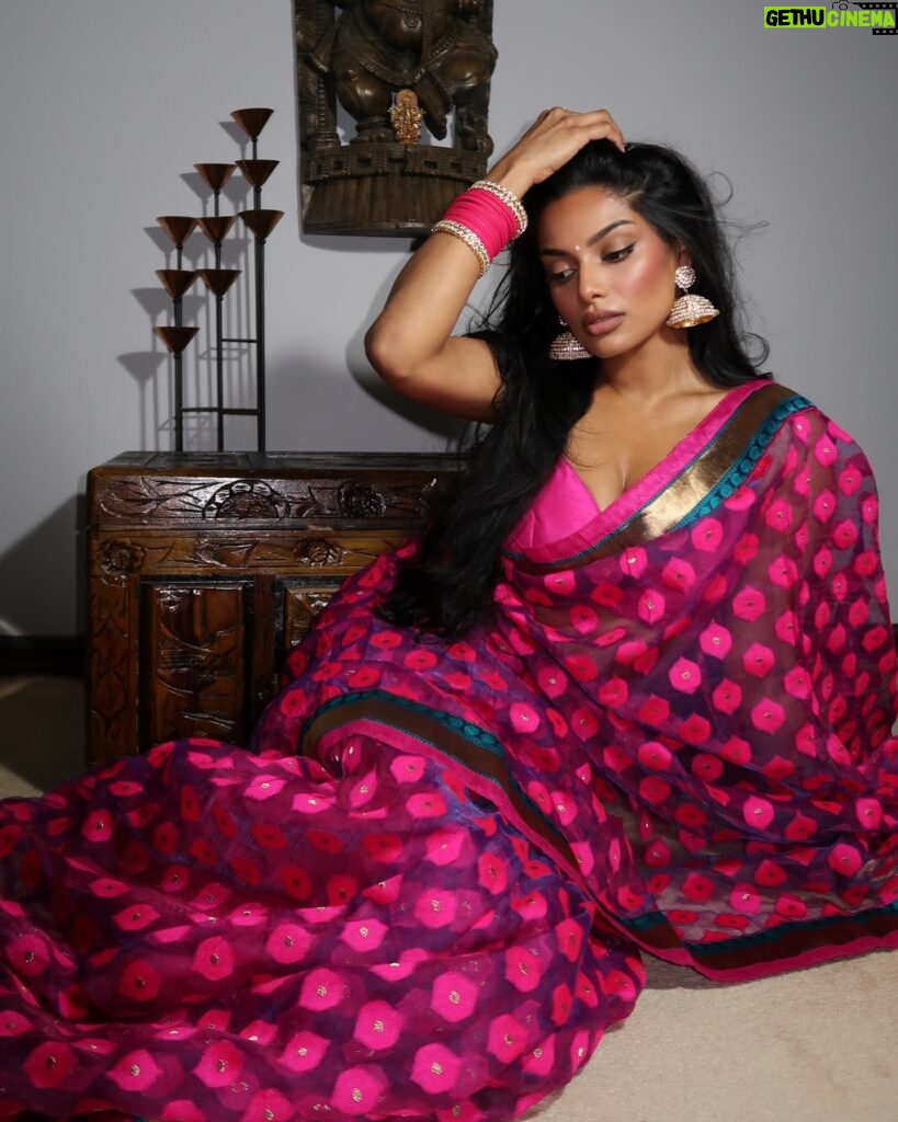 Actress Chandrika Ravi HD Photos and Wallpapers August 2024 | Gethu Cinema