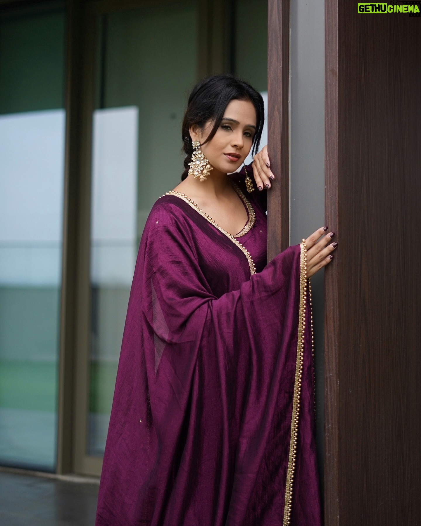 Actress Fenil Umrigar HD Photos and Wallpapers December 2024 | Gethu Cinema