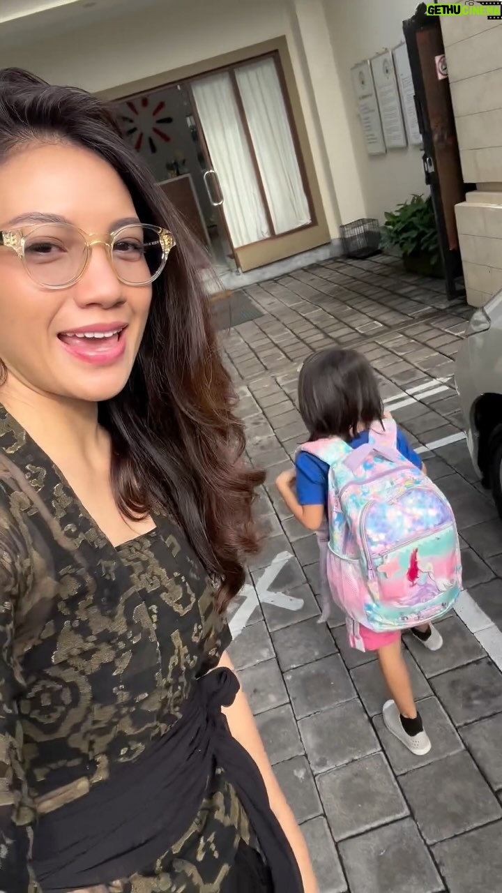 Actress Girindra Kara HD Instagram Photos and Wallpapers August 2024 ...