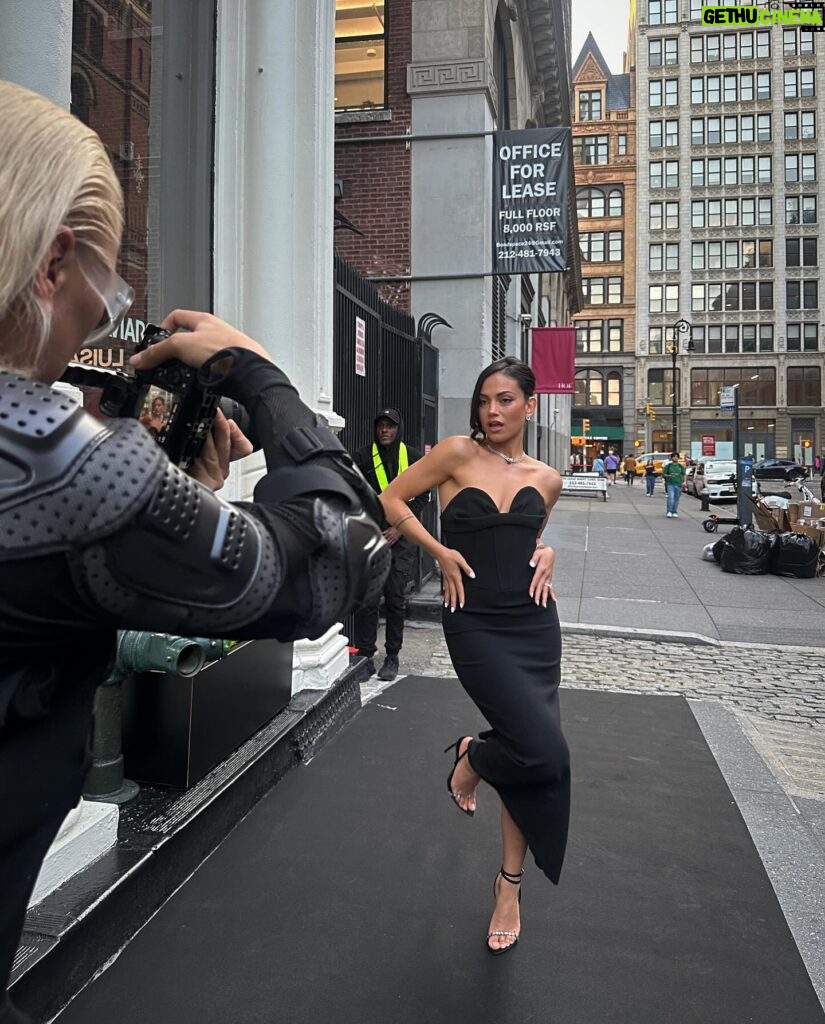 Actress Inanna Sarkis HD Instagram Photos and Wallpapers September 2024 ...