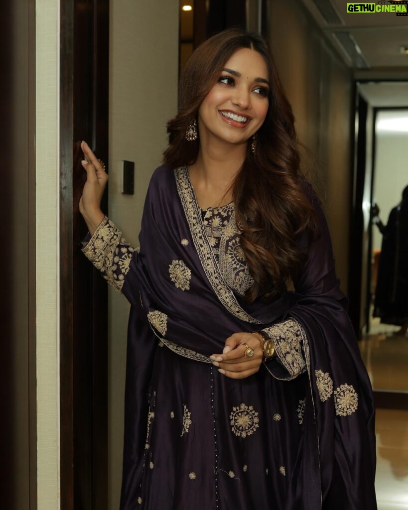 Actress Jiya Shankar HD Instagram Photos and Wallpapers September 2024 ...