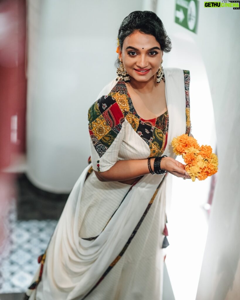 Actress Krishna Praba HD Instagram Photos and Wallpapers September 2024 ...