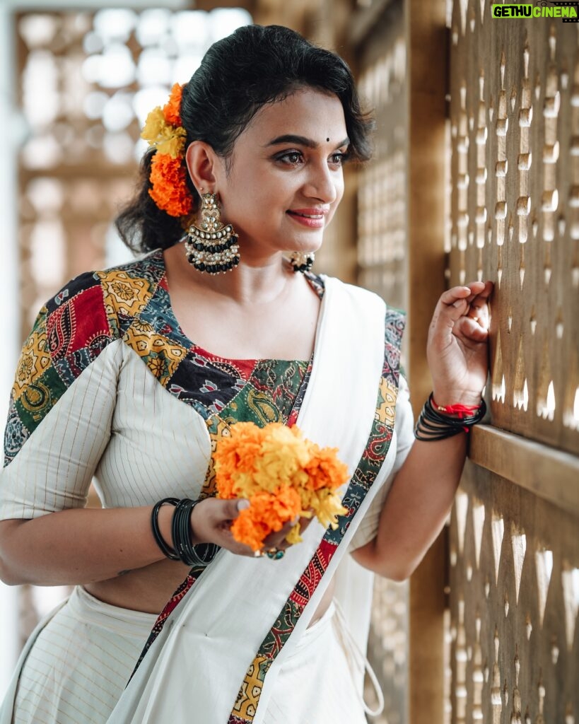 Actress Krishna Praba HD Instagram Photos and Wallpapers September 2024 ...