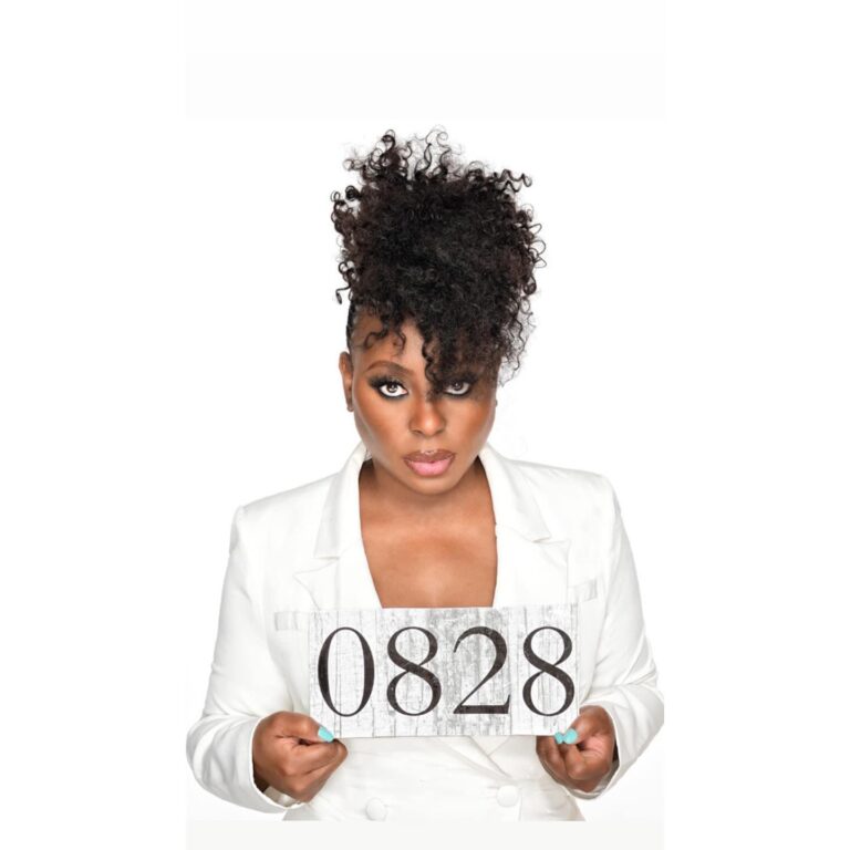 Ledisi’s Top 10 Instagram Photos That Are Pure Gold