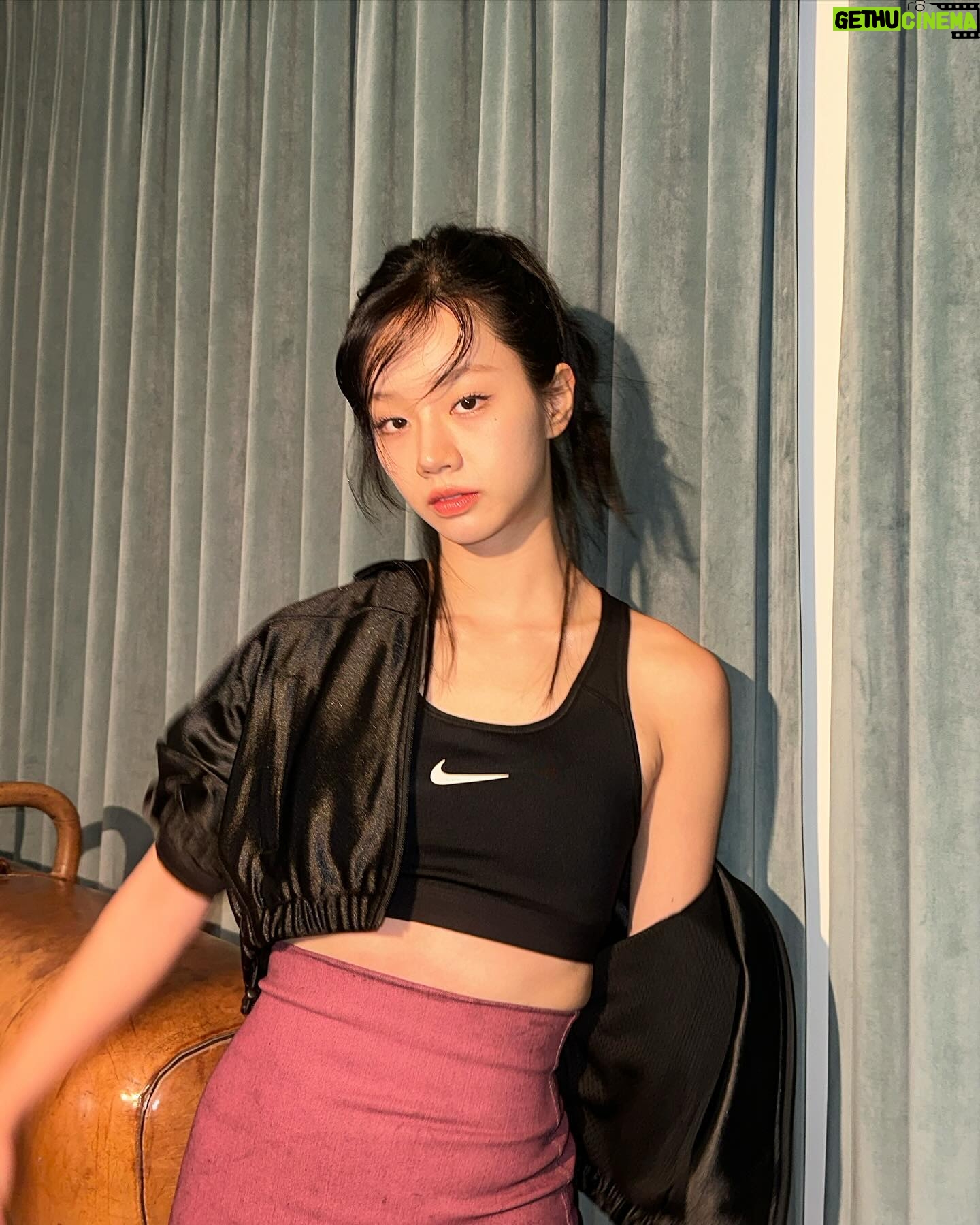 Actress Lee Hye-ri HD Instagram Photos and Wallpapers August 2024 ...