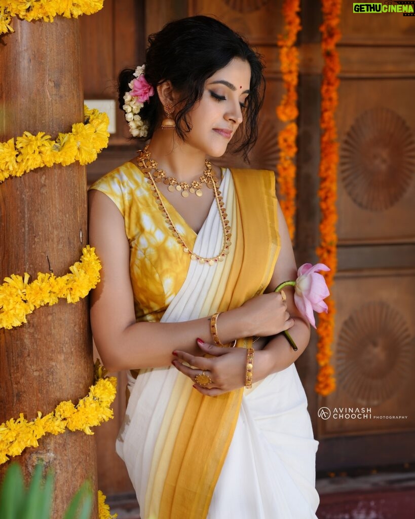 Actress Meenakshi Dinesh HD Instagram Photos and Wallpapers September ...