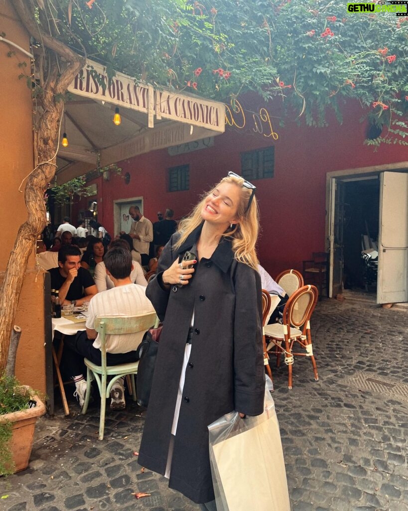Actress Natasa Exintaveloni HD Instagram Photos and Wallpapers ...