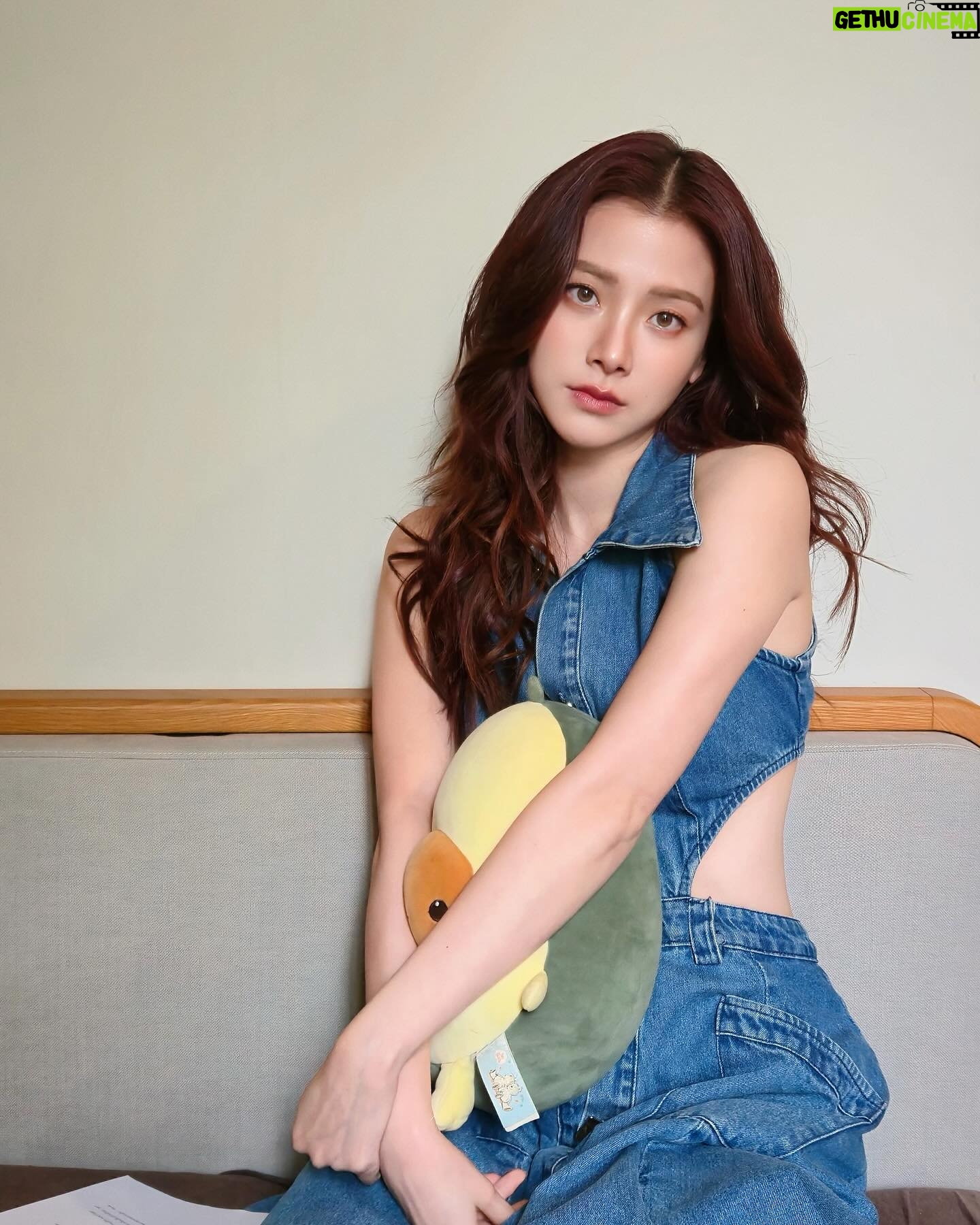 Actress Pimchanok Luevisadpaibul HD Instagram Photos and Wallpapers ...