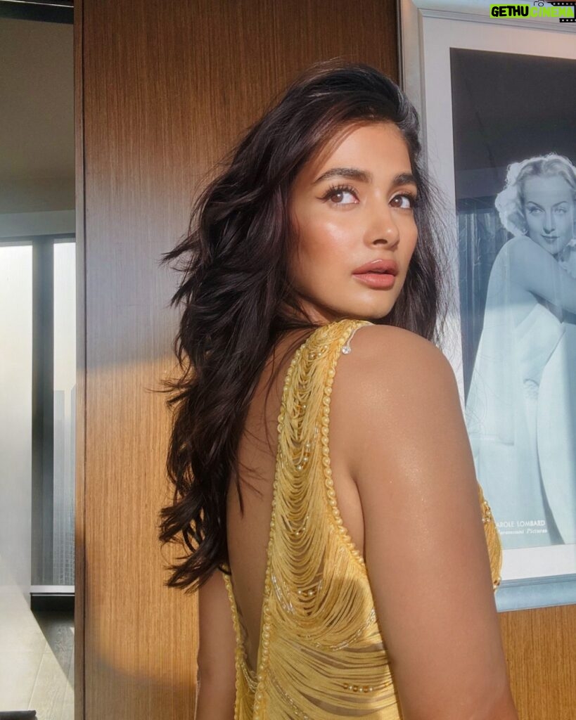 Actress Pooja Hegde HD Photos and Wallpapers January 2025 | Gethu Cinema