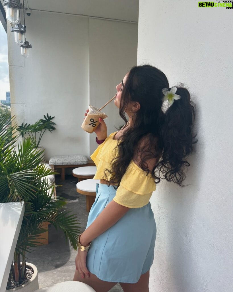 Actress Renaye Tejani HD Instagram Photos and Wallpapers September 2024 ...