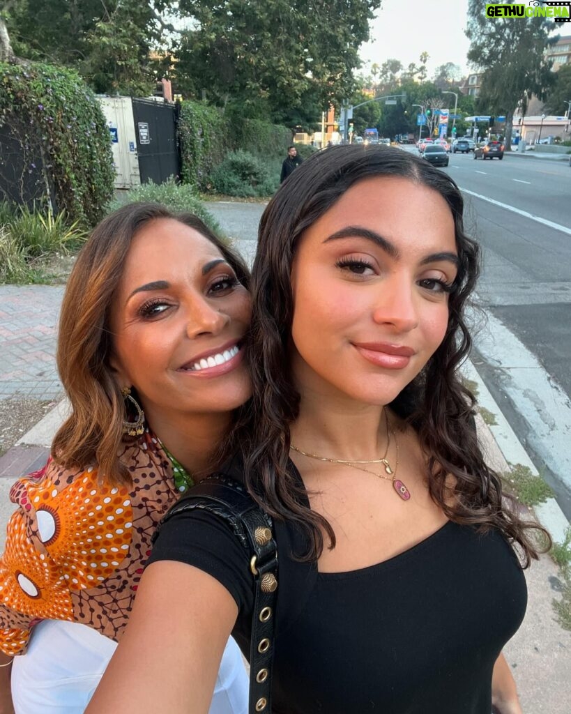 Actress Salli Richardson-Whitfield HD Instagram Photos and Wallpapers ...