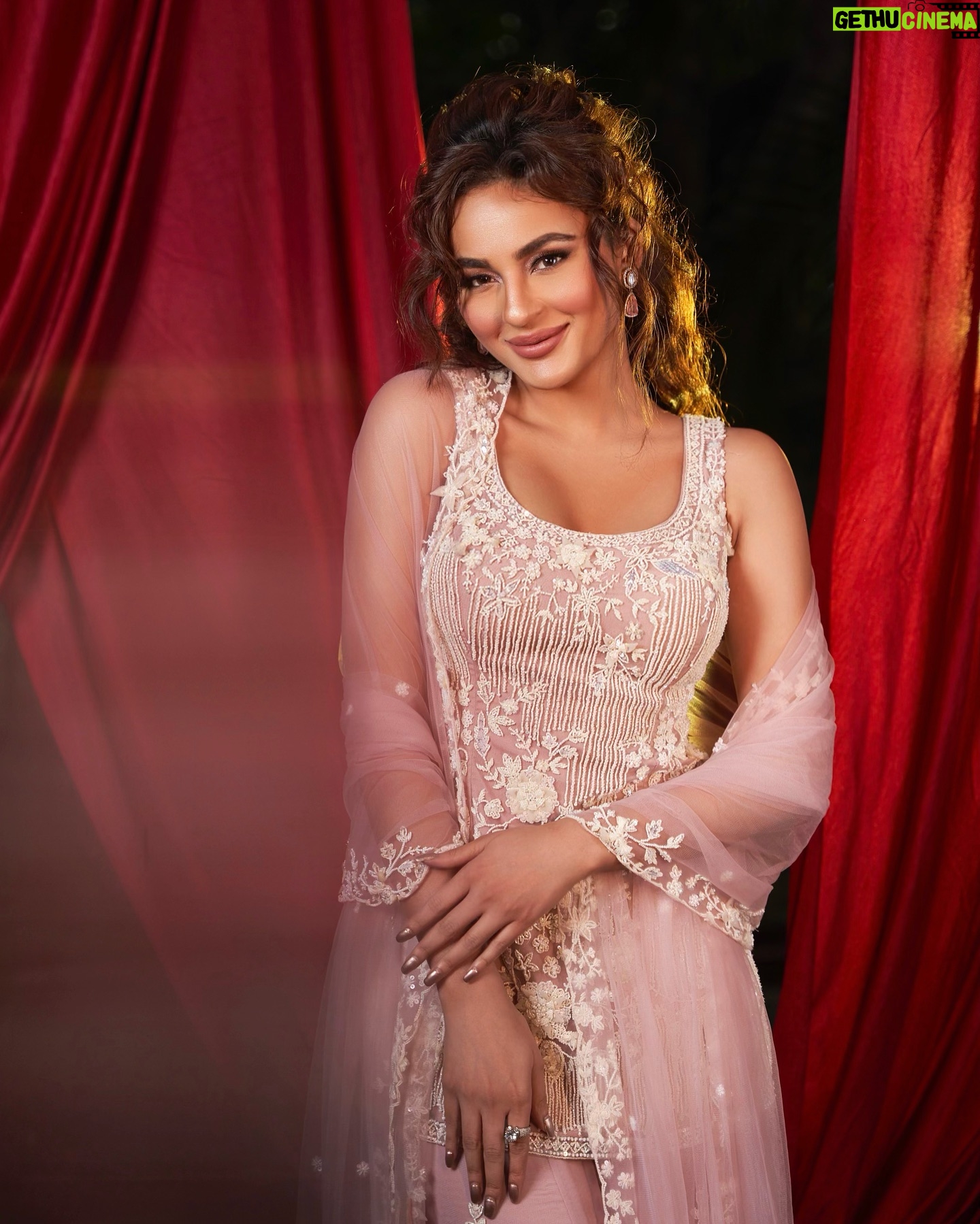 Actress Seerat Kapoor HD Instagram Photos and Wallpapers September 2024 ...