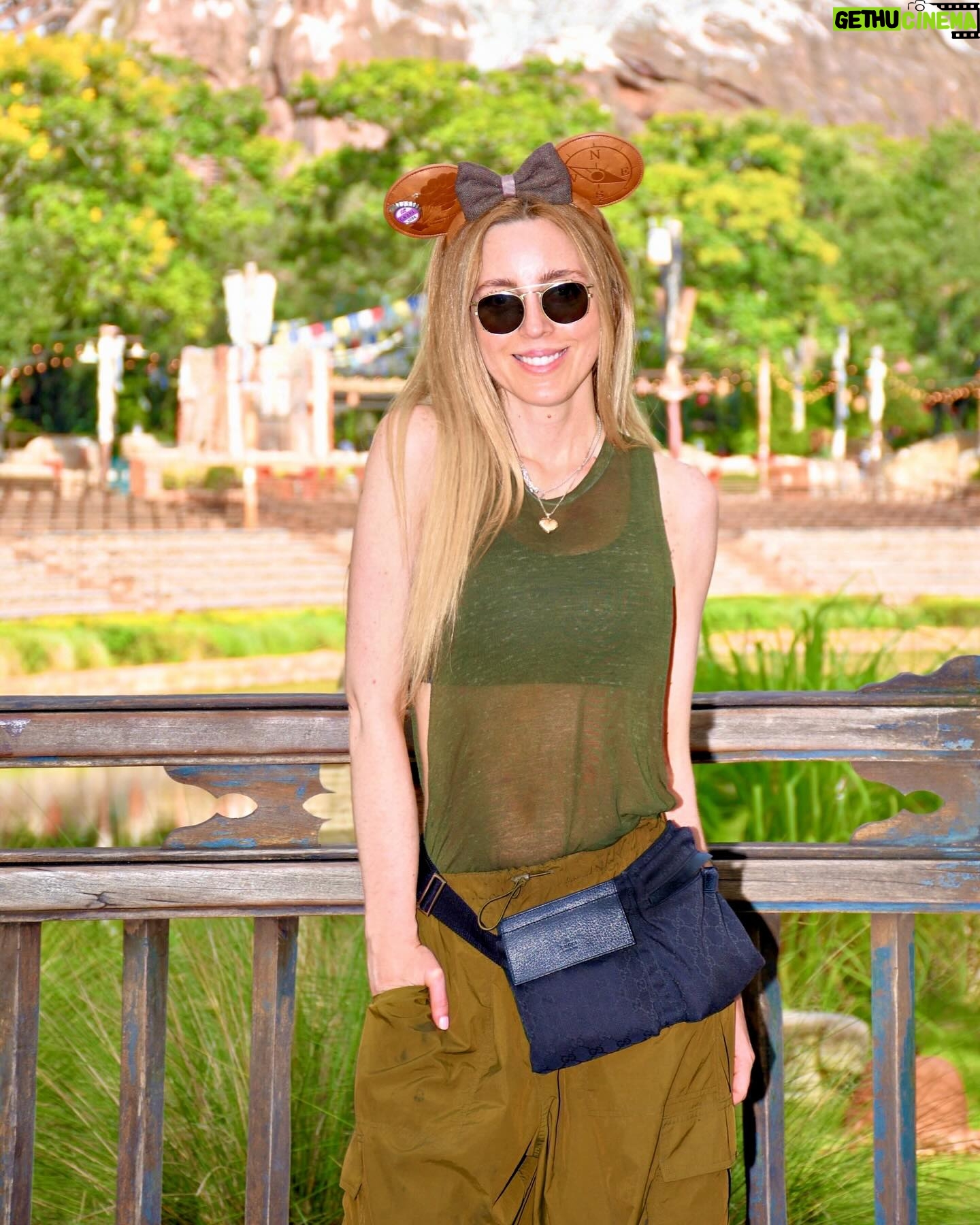 Actress Shanik Aspe HD Instagram Photos and Wallpapers September 2024 | Gethu Cinema