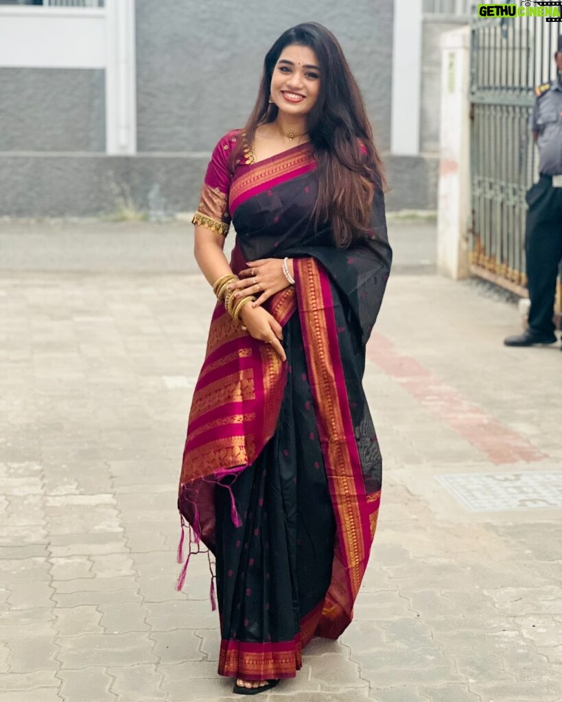 Singer Srinisha Jayaseelan HD Photos and Wallpapers December 2024 ...
