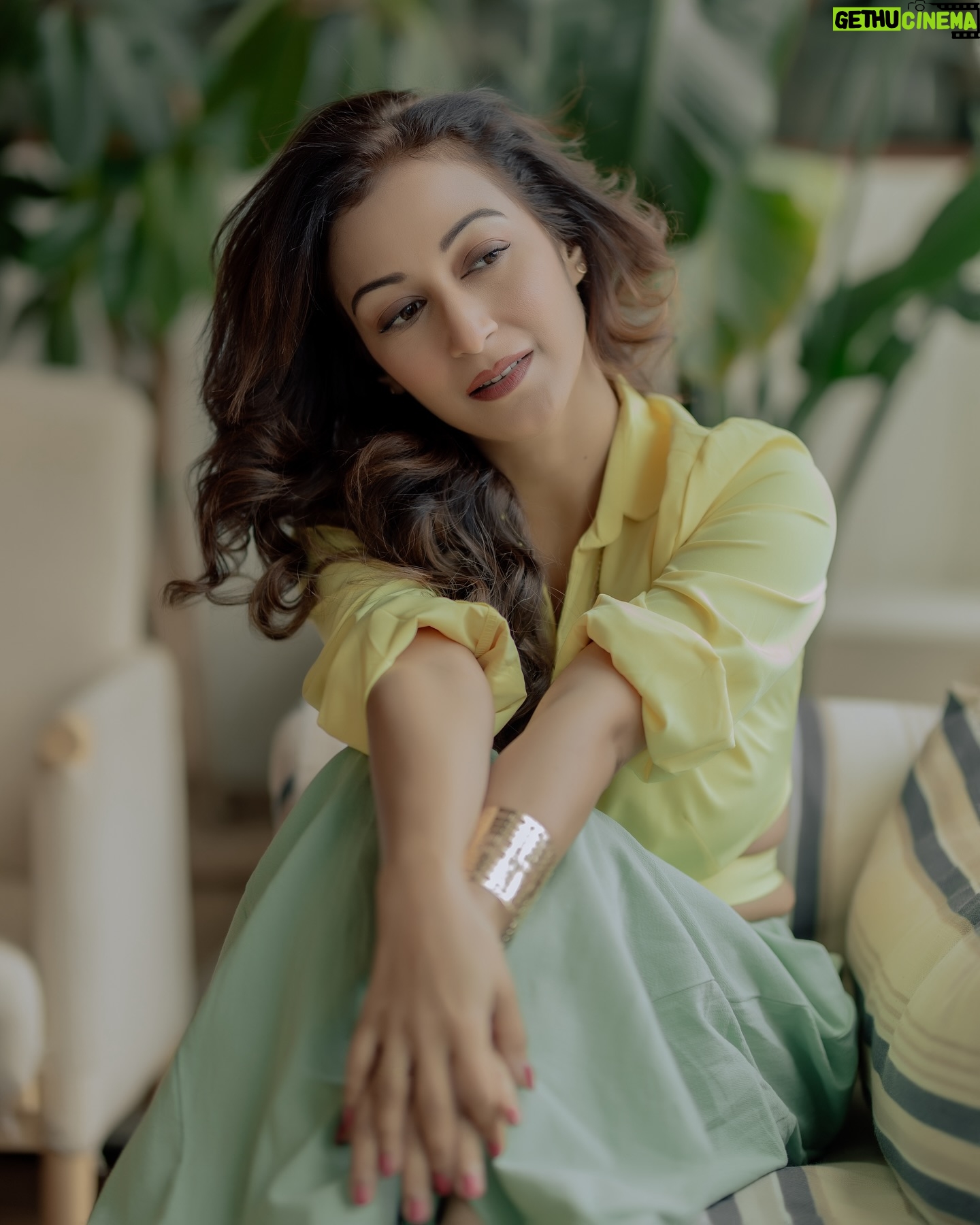 Actress Sunayana Fozdar HD Instagram Photos and Wallpapers September ...