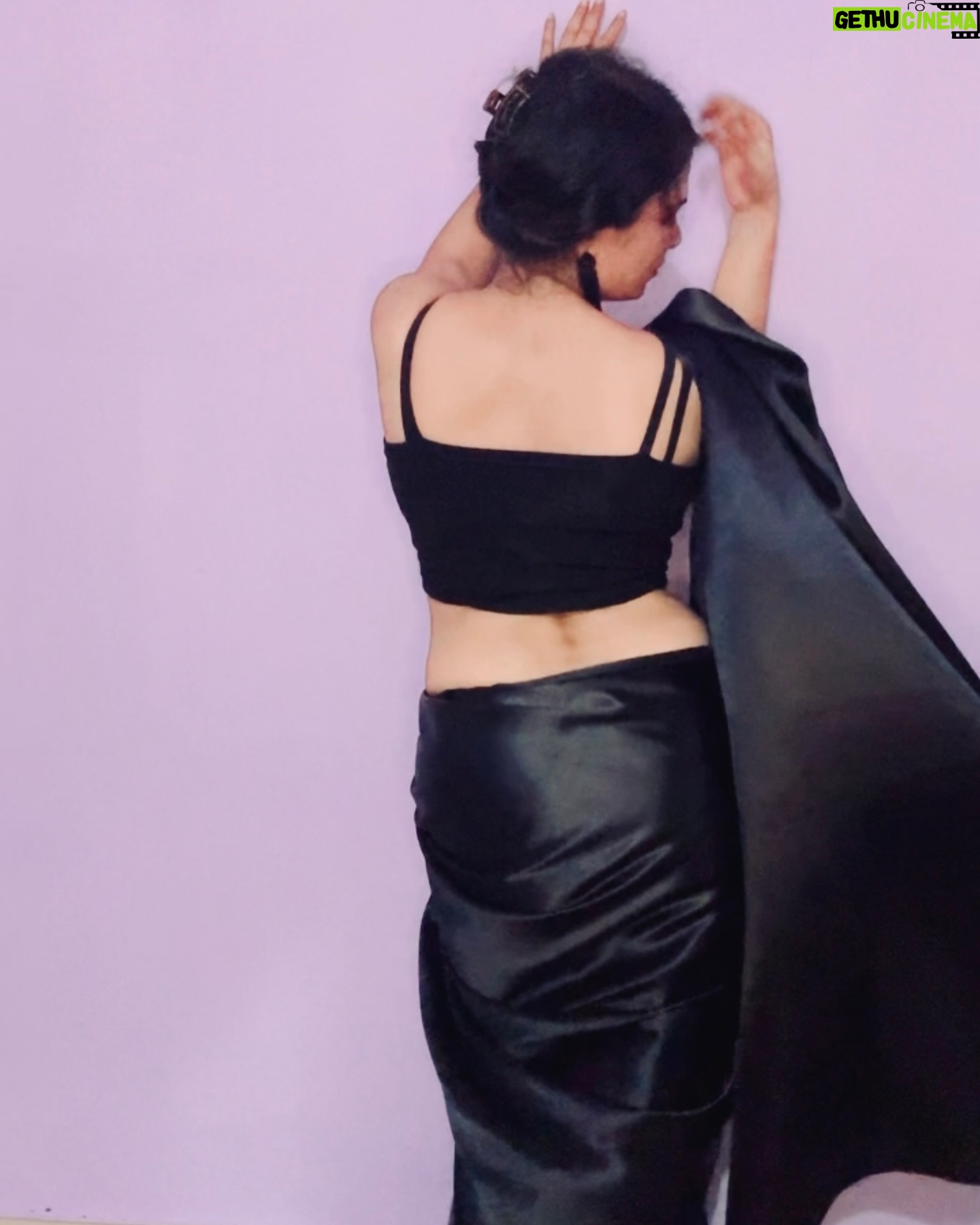 Actress Malvika Tomar HD Photos and Wallpapers October 2024 | Gethu Cinema