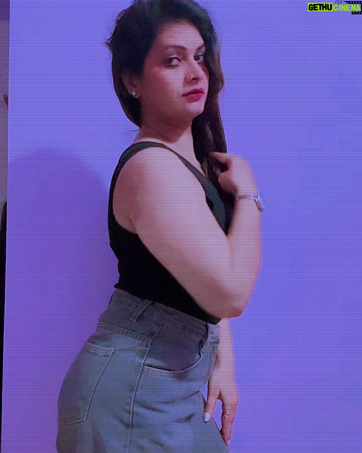 Actress Malvika Tomar HD Photos and Wallpapers October 2024 | Gethu Cinema