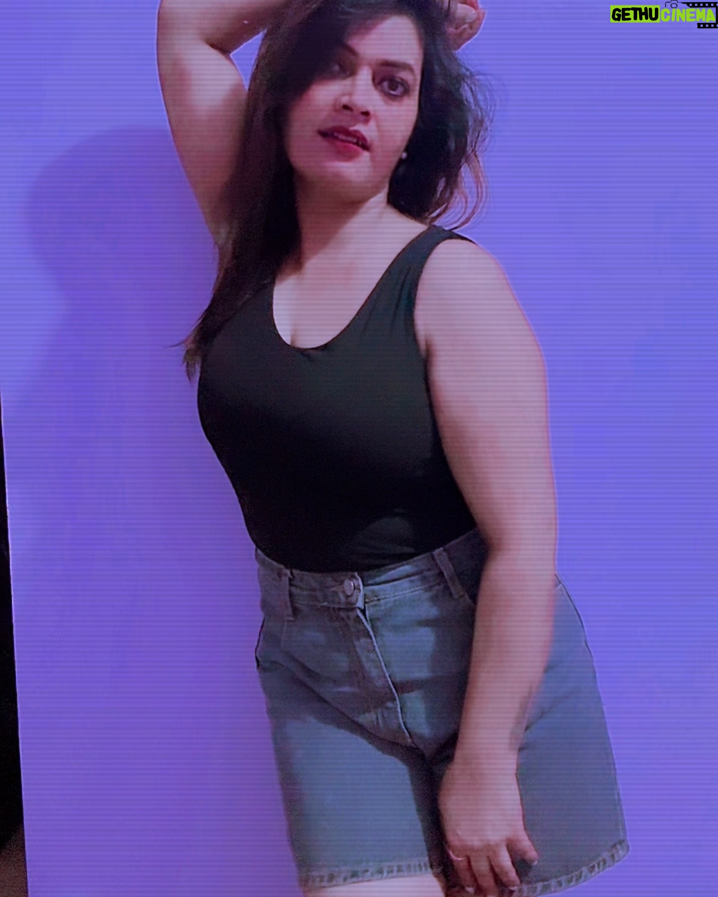 Actress Malvika Tomar HD Photos and Wallpapers October 2024 | Gethu Cinema