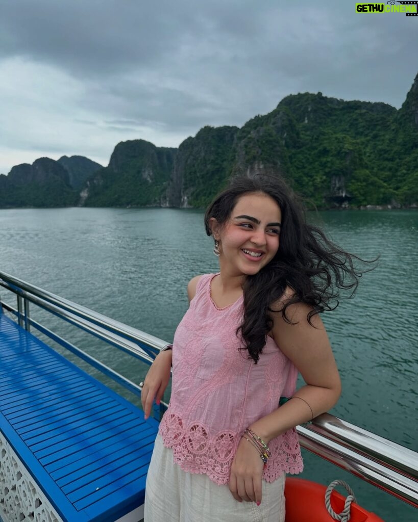 Actress Renaye Tejani HD Photos and Wallpapers February 2025 | Gethu Cinema