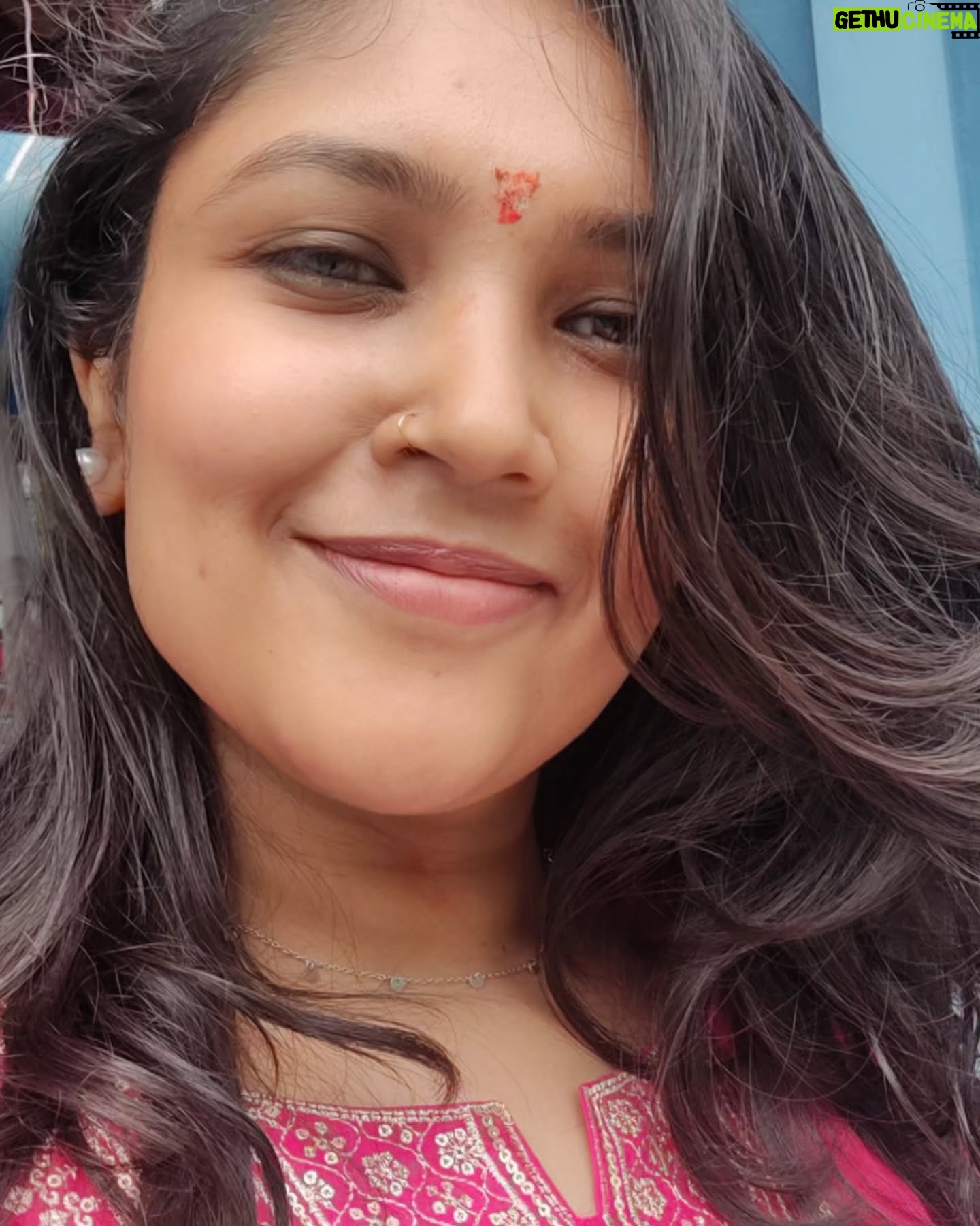 Actress Shruti Bapna HD Photos and Wallpapers October 2024 | Gethu Cinema