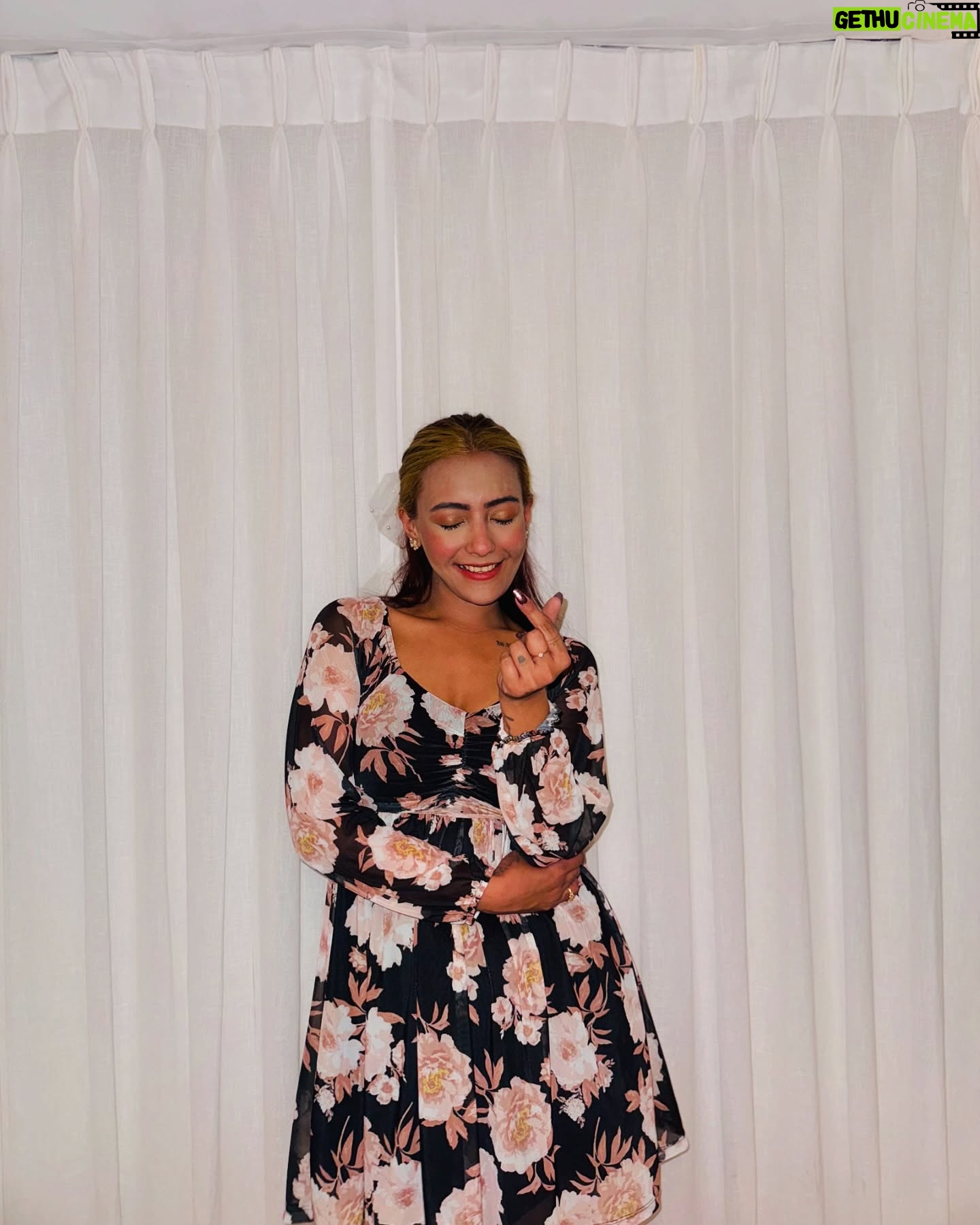 Actress Aashika Bhatia HD Photos and Wallpapers January 2025 | Gethu Cinema