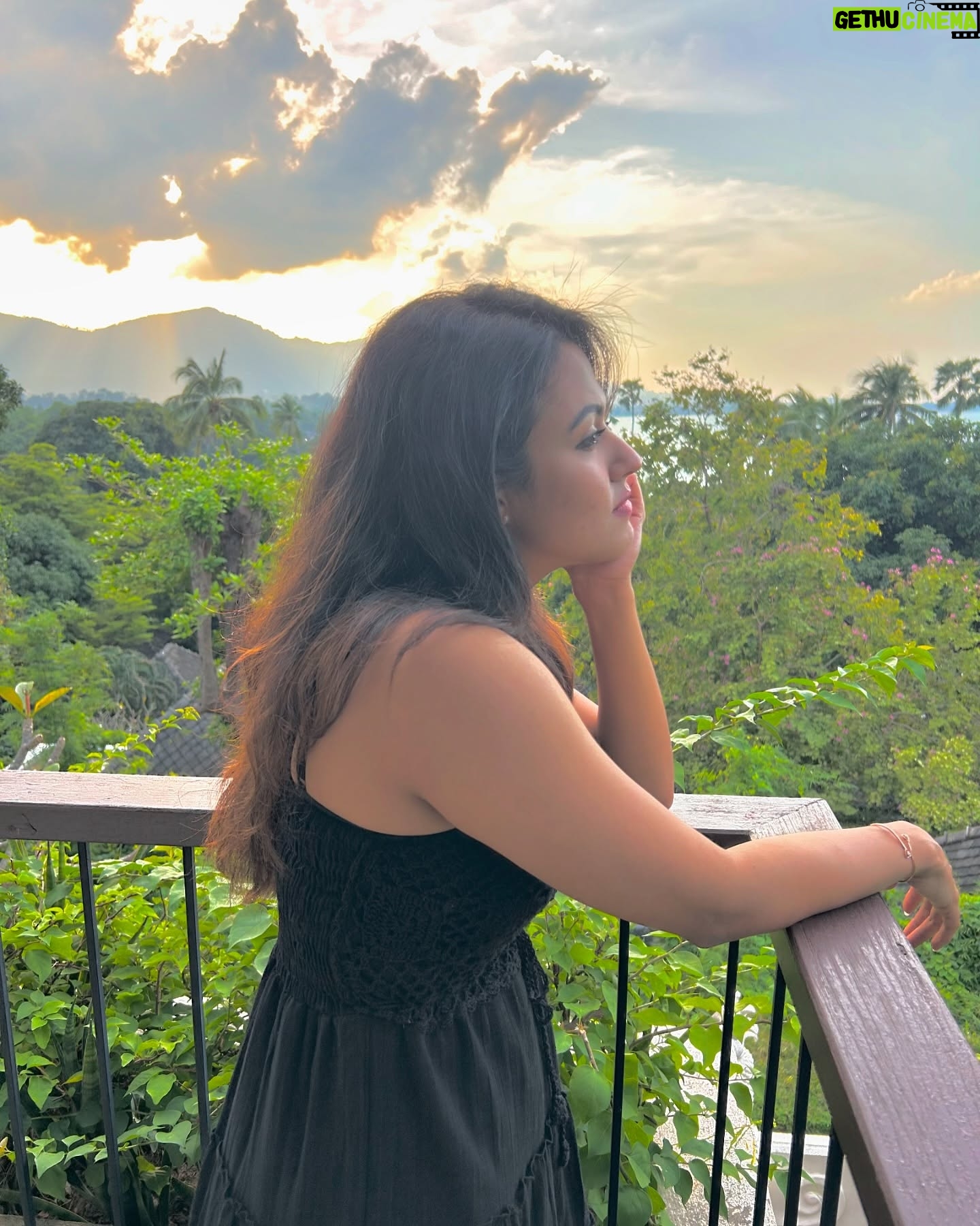 Actress Aparna Das HD Photos and Wallpapers January 2025 | Gethu Cinema