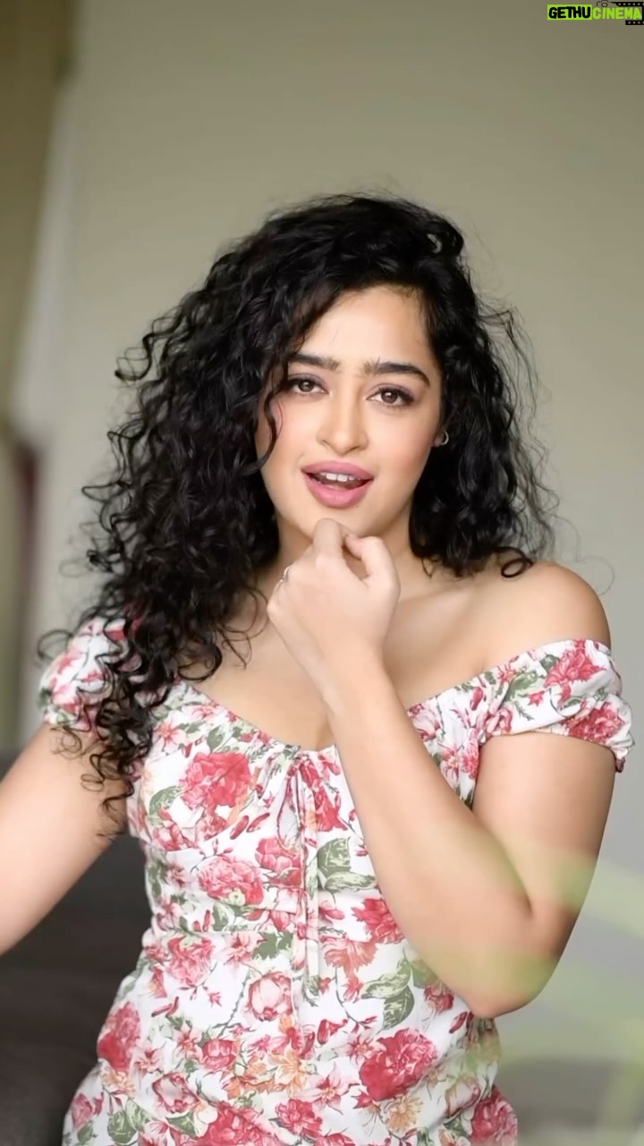 Actress Apsara Rani HD Photos and Wallpapers December 2024 | Gethu Cinema