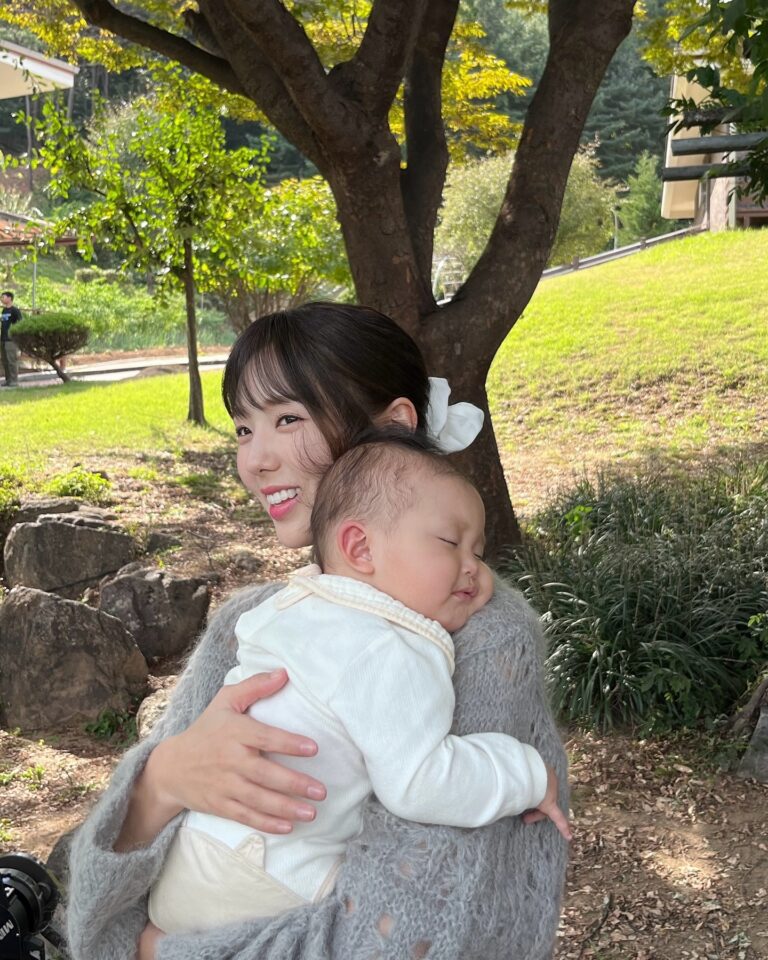 Top 10 Instagram Moments of Chae Soo-bin