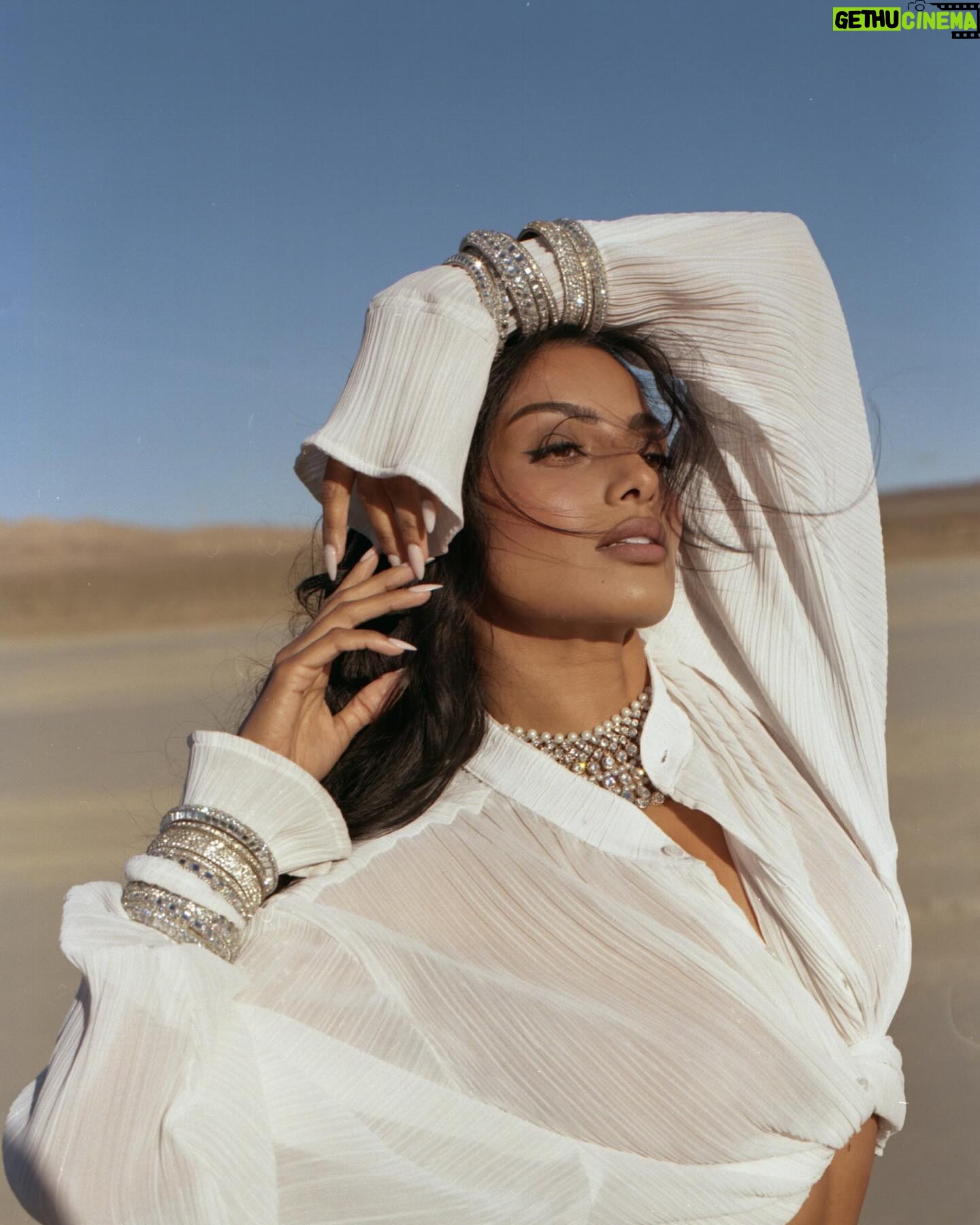 Actress Chandrika Ravi HD Photos and Wallpapers January 2025 | Gethu Cinema