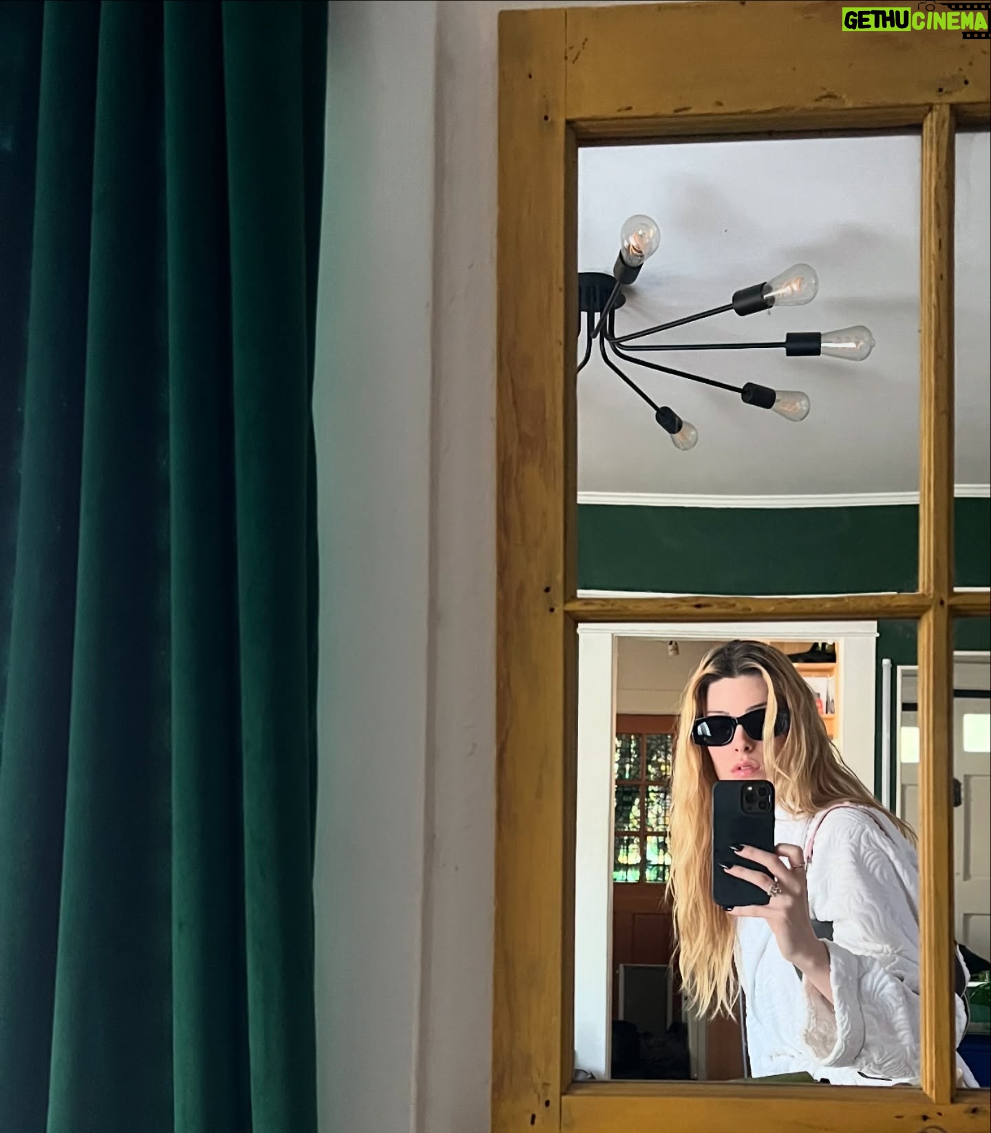 Actress Gigi Goode HD Photos and Wallpapers November 2024 | Gethu Cinema