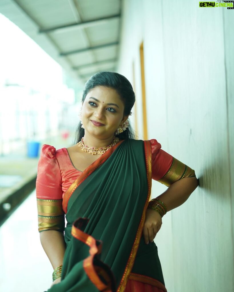 Actress Gomathi Priya HD Photos and Wallpapers January 2025 | Gethu Cinema