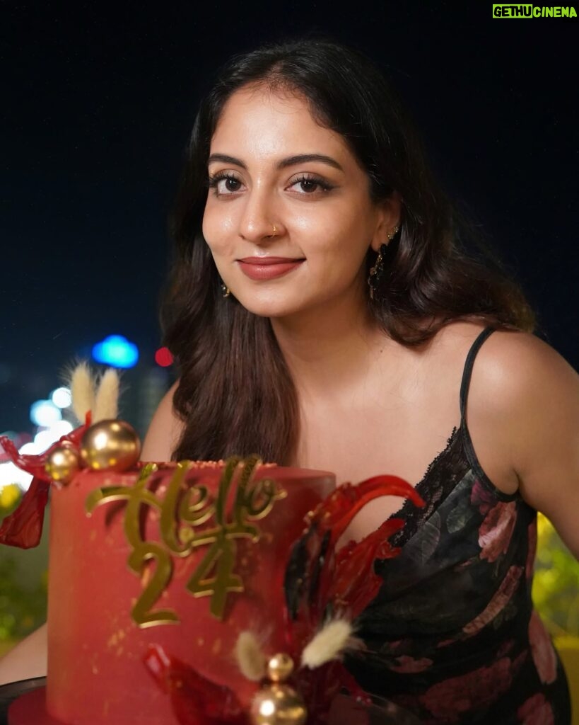 Actress Ishaani Krishna HD Photos and Wallpapers December 2024 | Gethu ...
