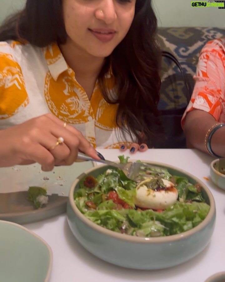 Actress Janani Ashok Kumar HD Photos and Wallpapers December 2024 ...