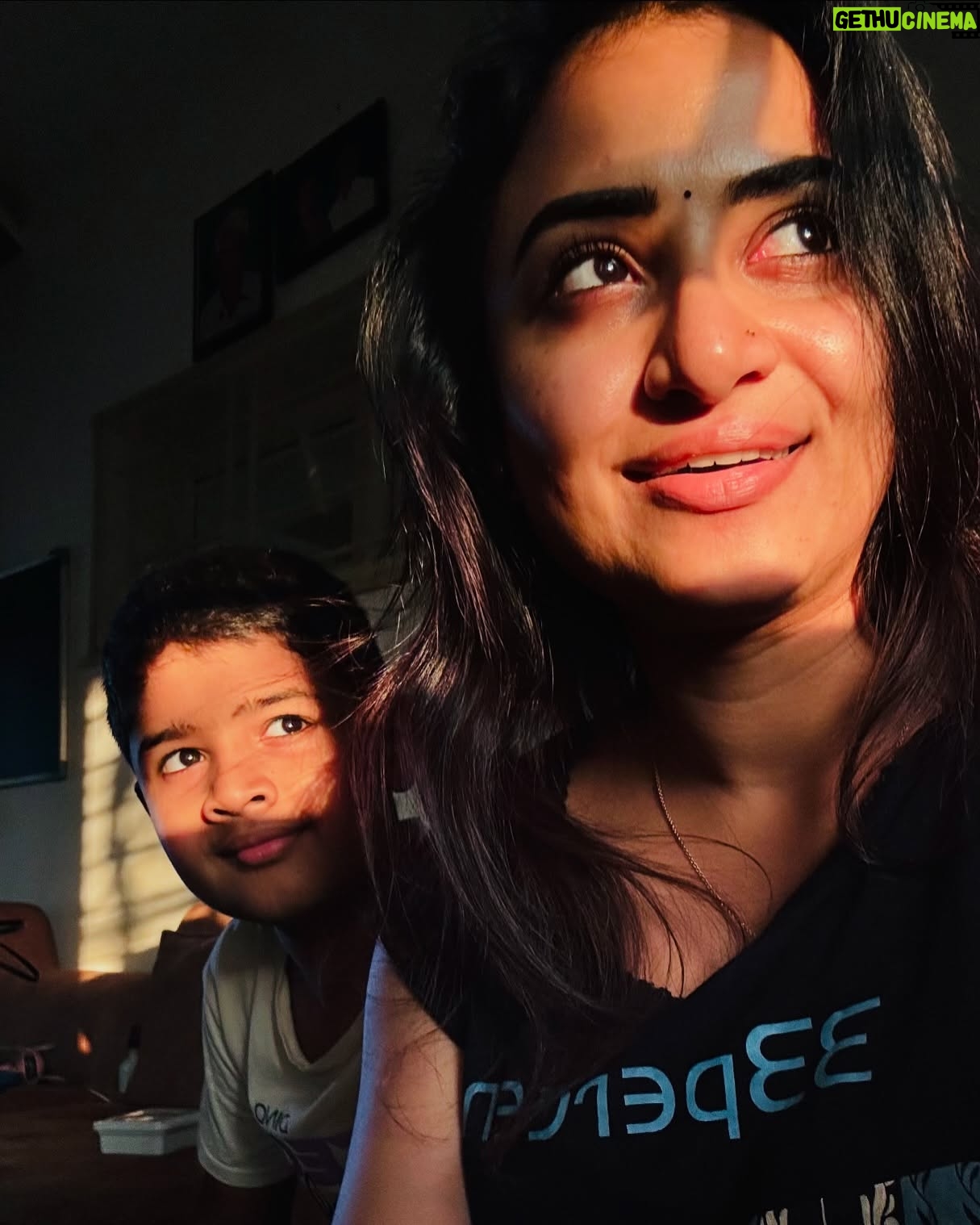 Actress Janani Ashok Kumar HD Photos and Wallpapers December 2024 | Gethu Cinema