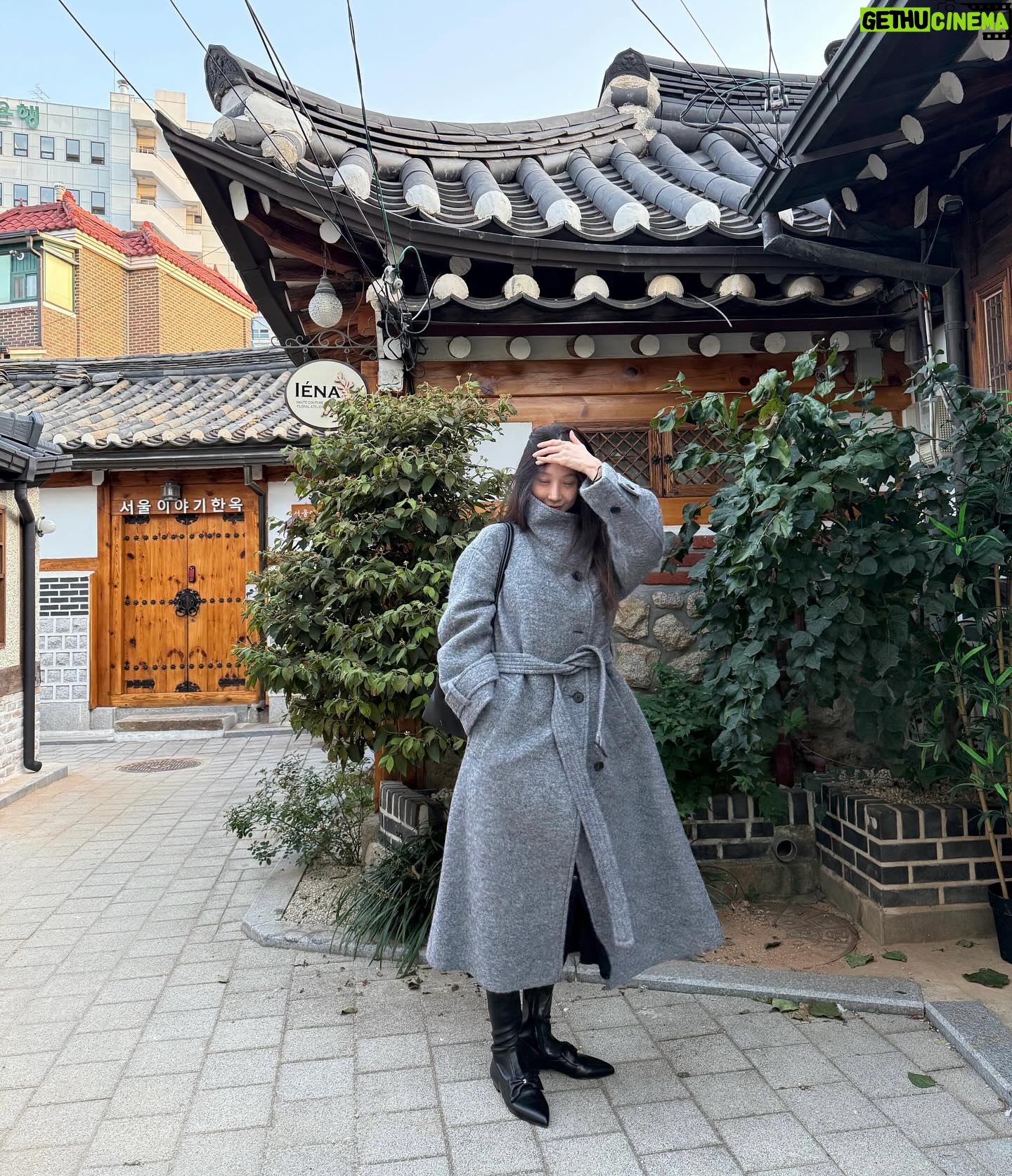 Actress Jung Ryeo-won HD Photos and Wallpapers November 2024 | Gethu Cinema