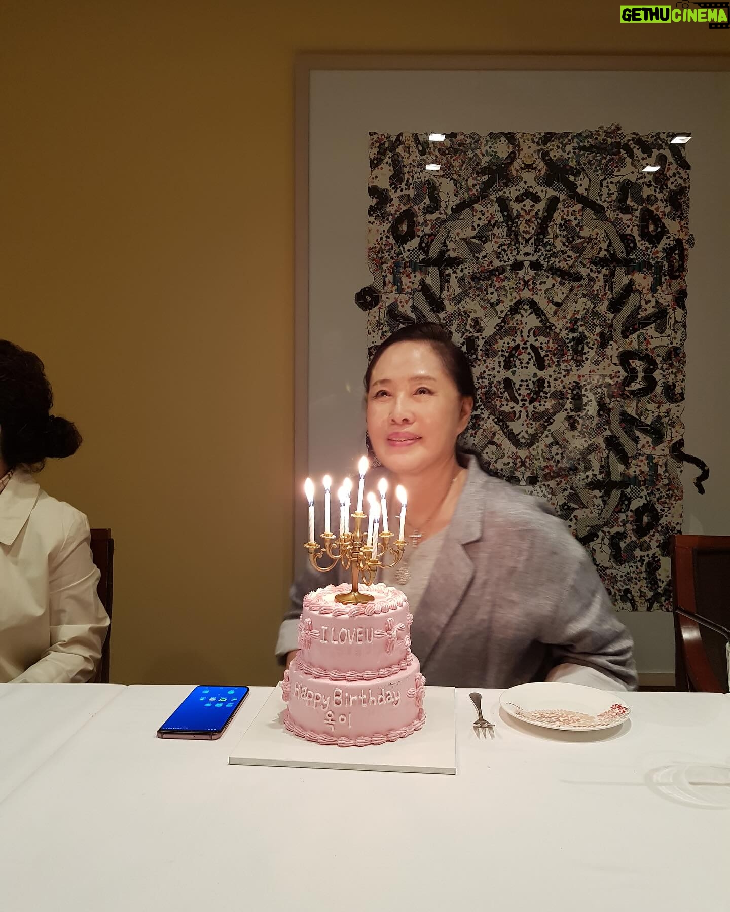 Actress Kim Jung-eun HD Photos and Wallpapers November 2024 | Gethu Cinema