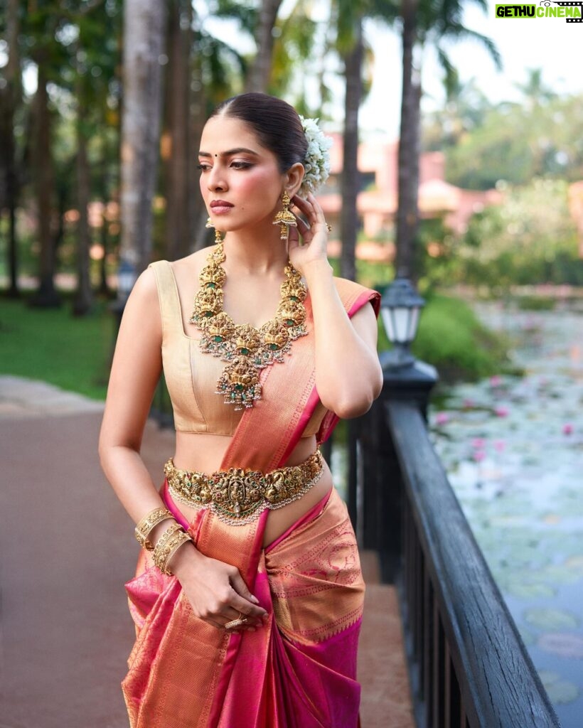 Actress Malavika Mohanan HD Photos and Wallpapers December 2024 | Gethu ...