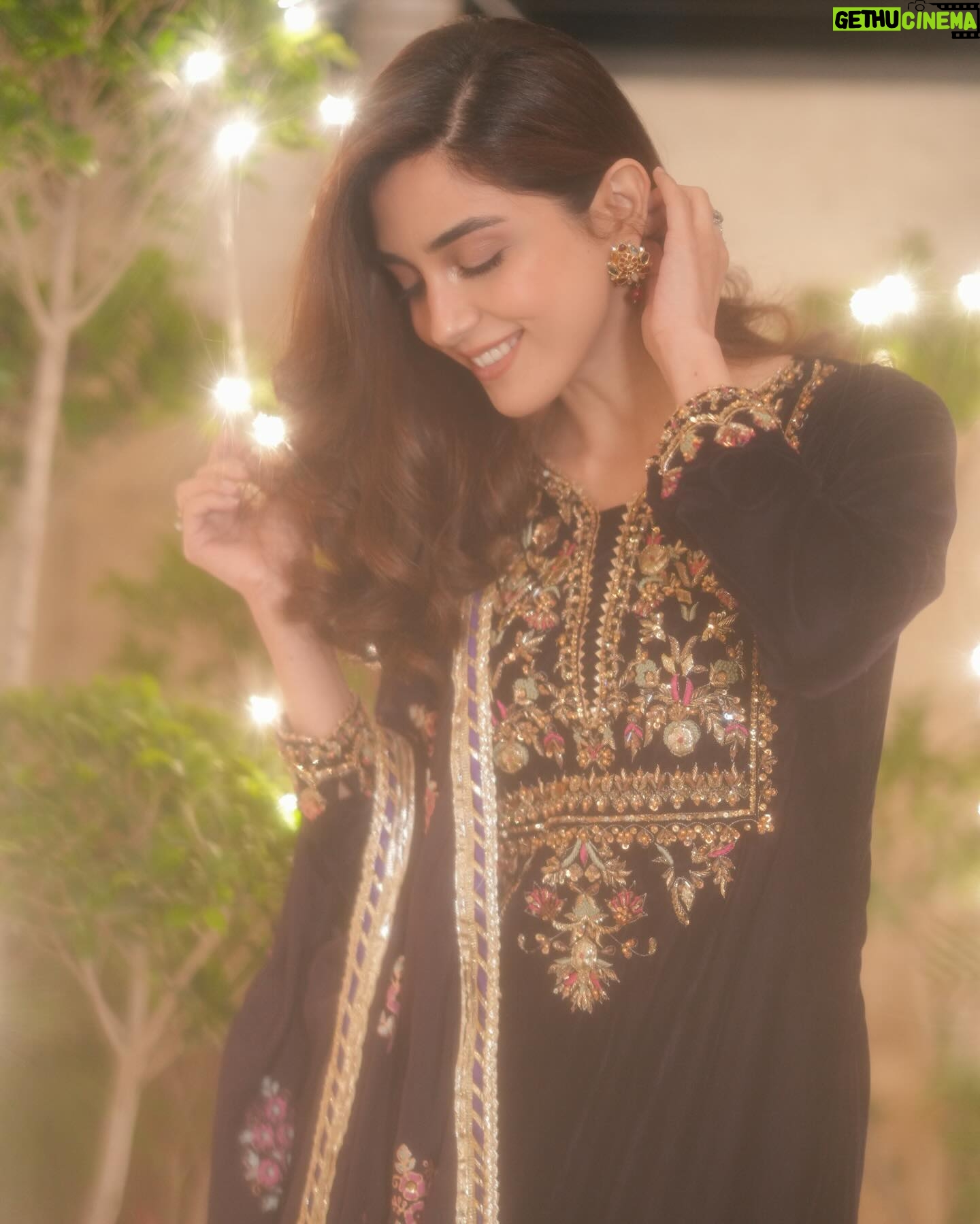 Actress Maya Ali HD Photos and Wallpapers January 2025 | Gethu Cinema