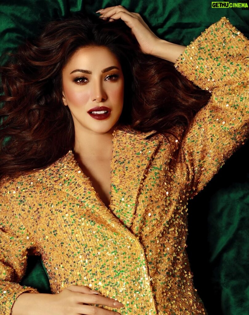 Actress Mehwish Hayat HD Photos and Wallpapers April 2024 | Gethu Cinema