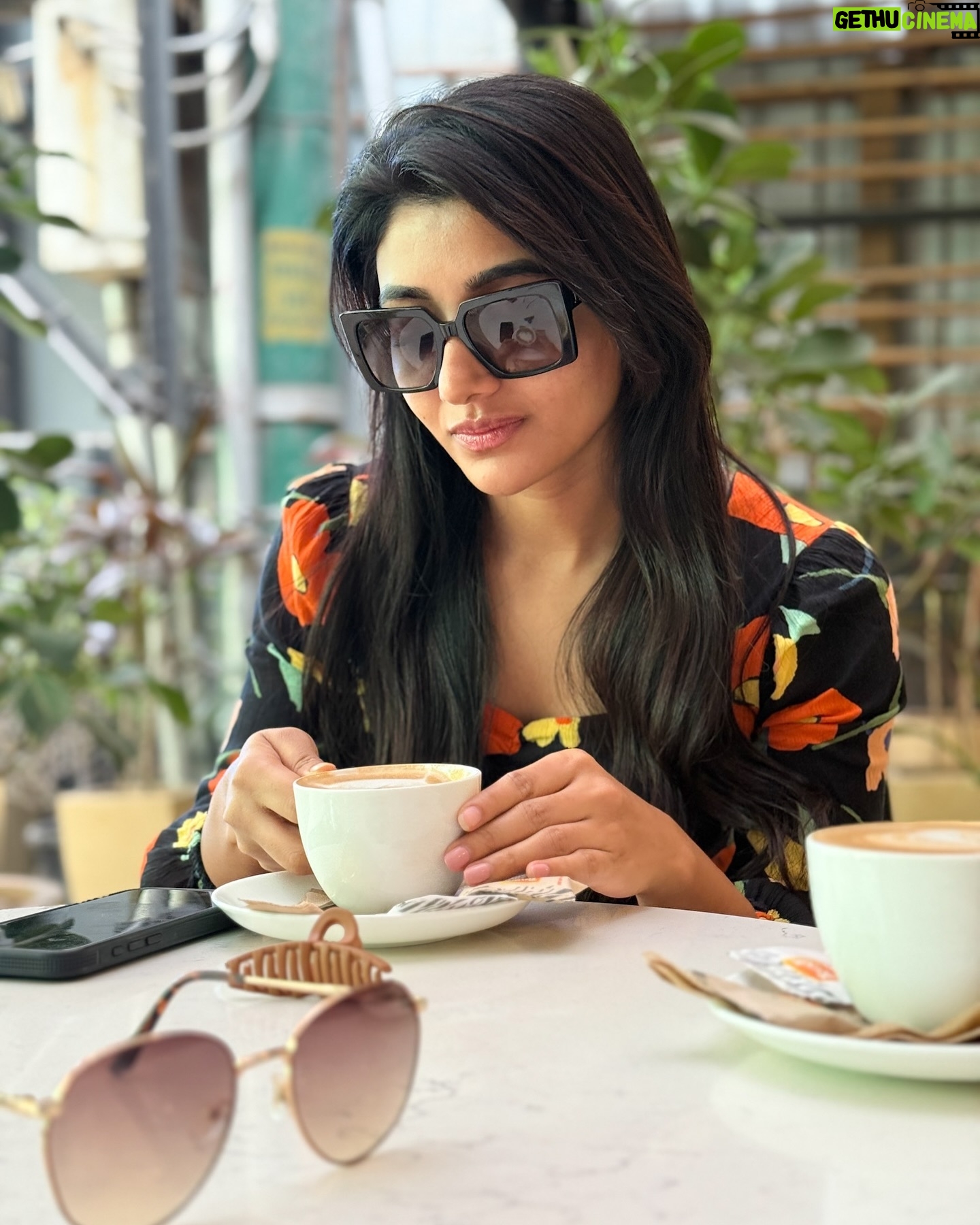 Actress Mirna Menon HD Photos and Wallpapers January 2025 | Gethu Cinema