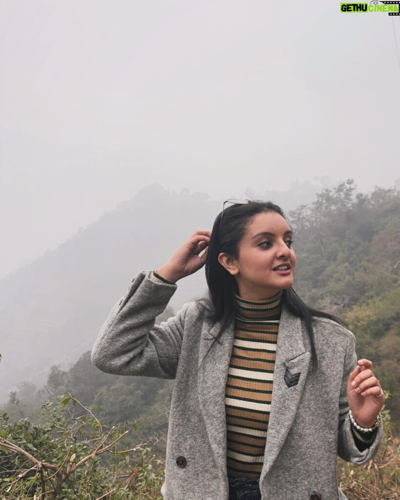 Actress Mrinal Navell HD Photos and Wallpapers January 2025 | Gethu Cinema