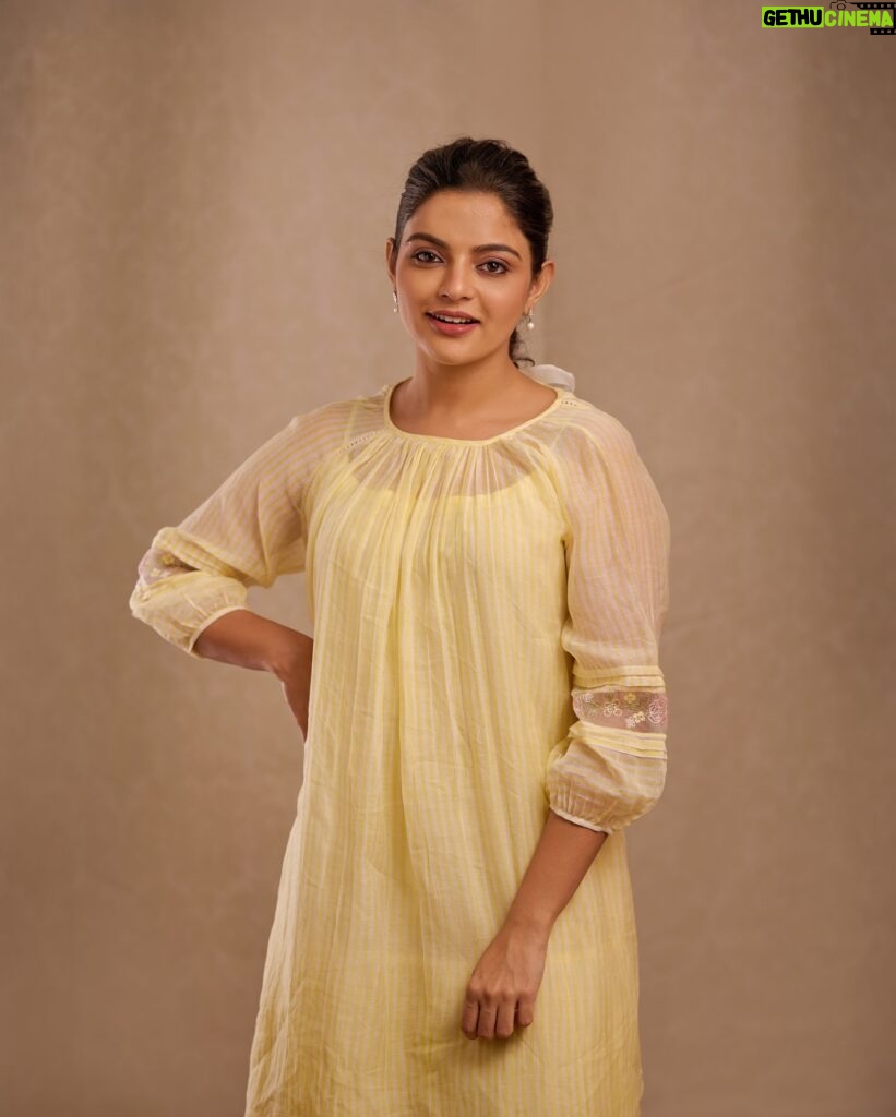 Actress Nikhila Vimal HD Photos and Wallpapers February 2025 | Gethu Cinema