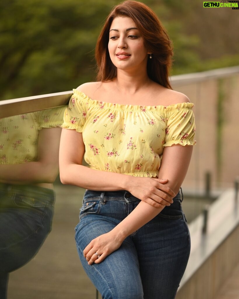 Actress Pranitha Subhash HD Photos and Wallpapers January 2025 | Gethu ...