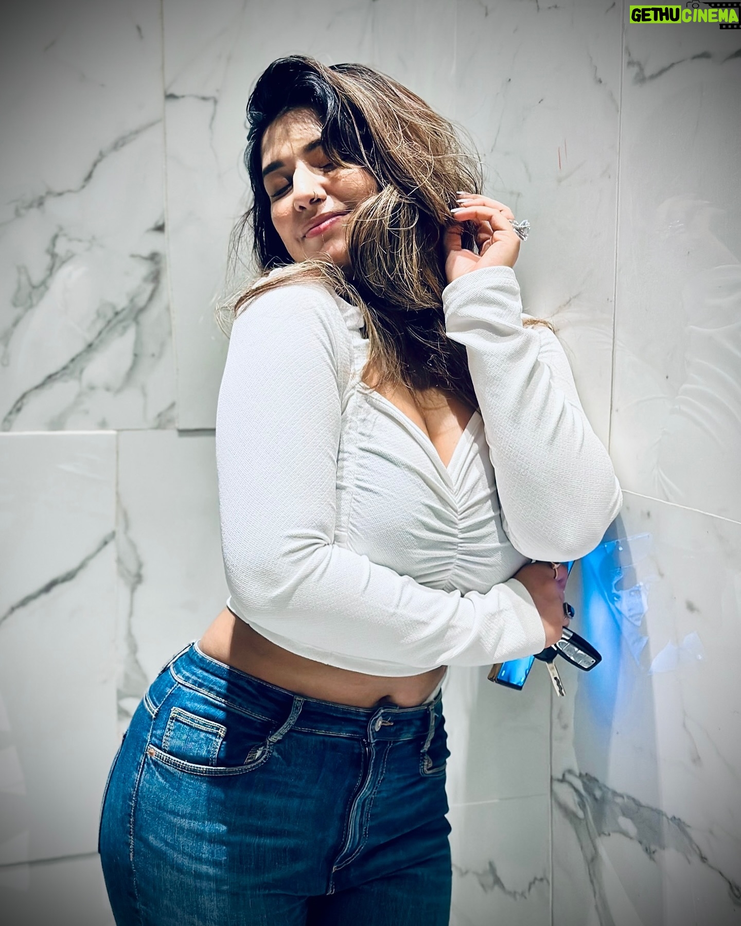 Actress Rasha Kirmani HD Photos and Wallpapers December 2024 | Gethu Cinema