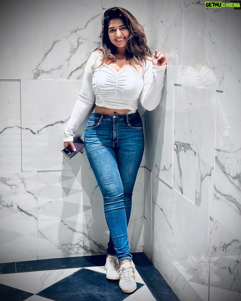 Actress Rasha Kirmani HD Photos and Wallpapers December 2024 | Gethu Cinema