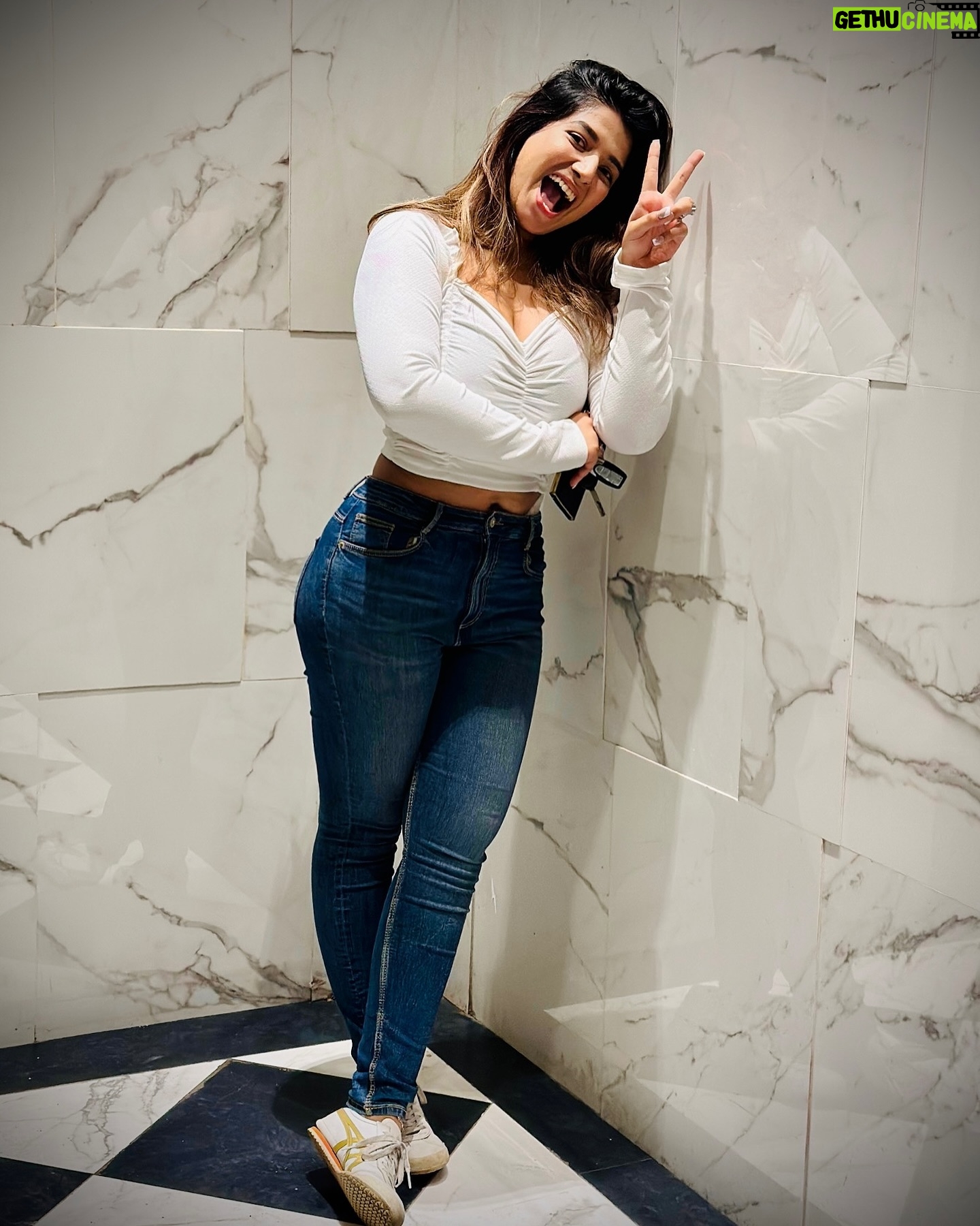 Actress Rasha Kirmani HD Photos and Wallpapers December 2024 | Gethu Cinema