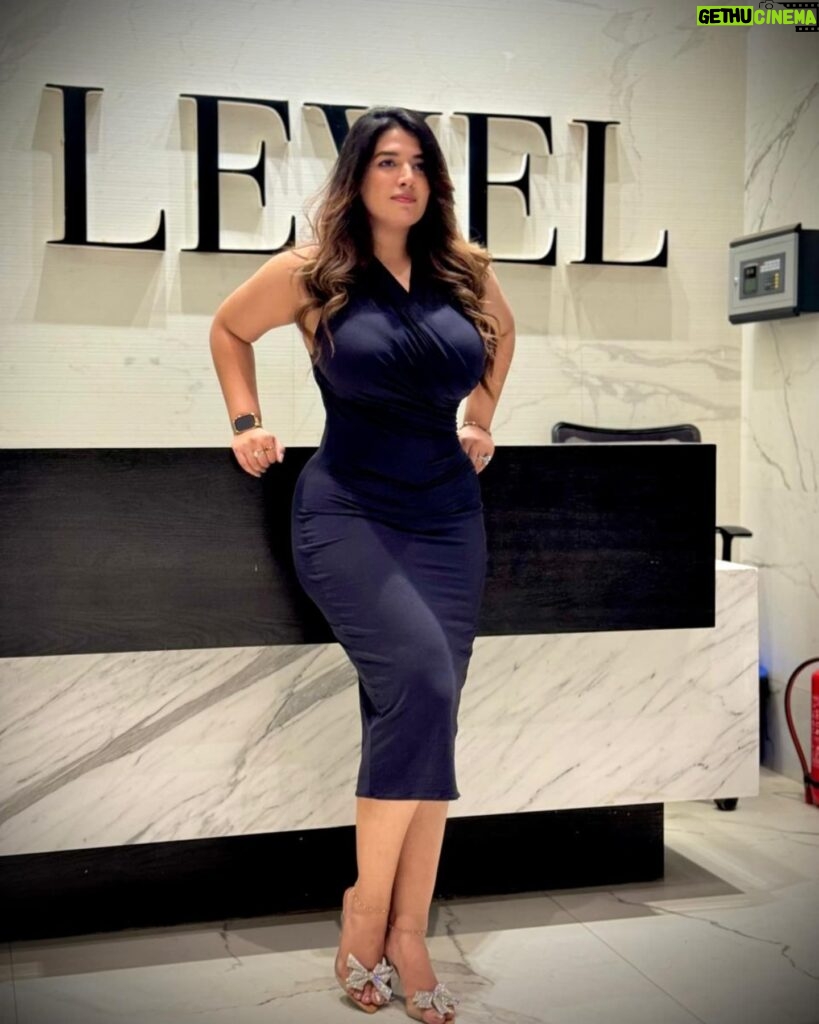 Actress Rasha Kirmani HD Photos and Wallpapers January 2025 | Gethu Cinema