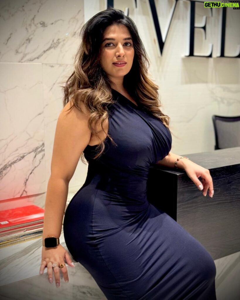 Actress Rasha Kirmani HD Photos and Wallpapers January 2025 | Gethu Cinema