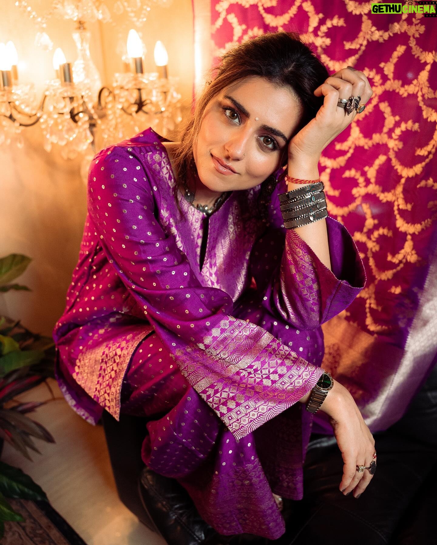 Actress Riddhi Dogra HD Photos and Wallpapers December 2024 | Gethu Cinema